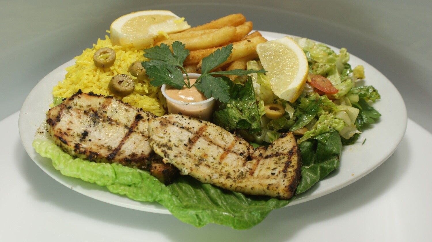 Poissonnerie Espadon | Moroccan Seafood Delights in Saint-Léonard